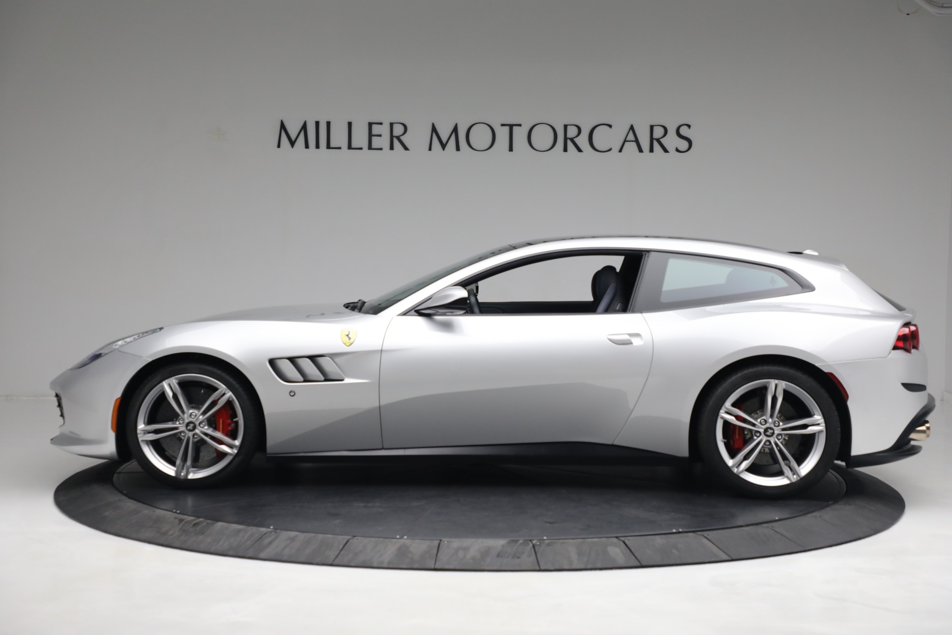 Pre-Owned 2017 Ferrari GTC4Lusso For Sale (Special Pricing) | Maserati ...