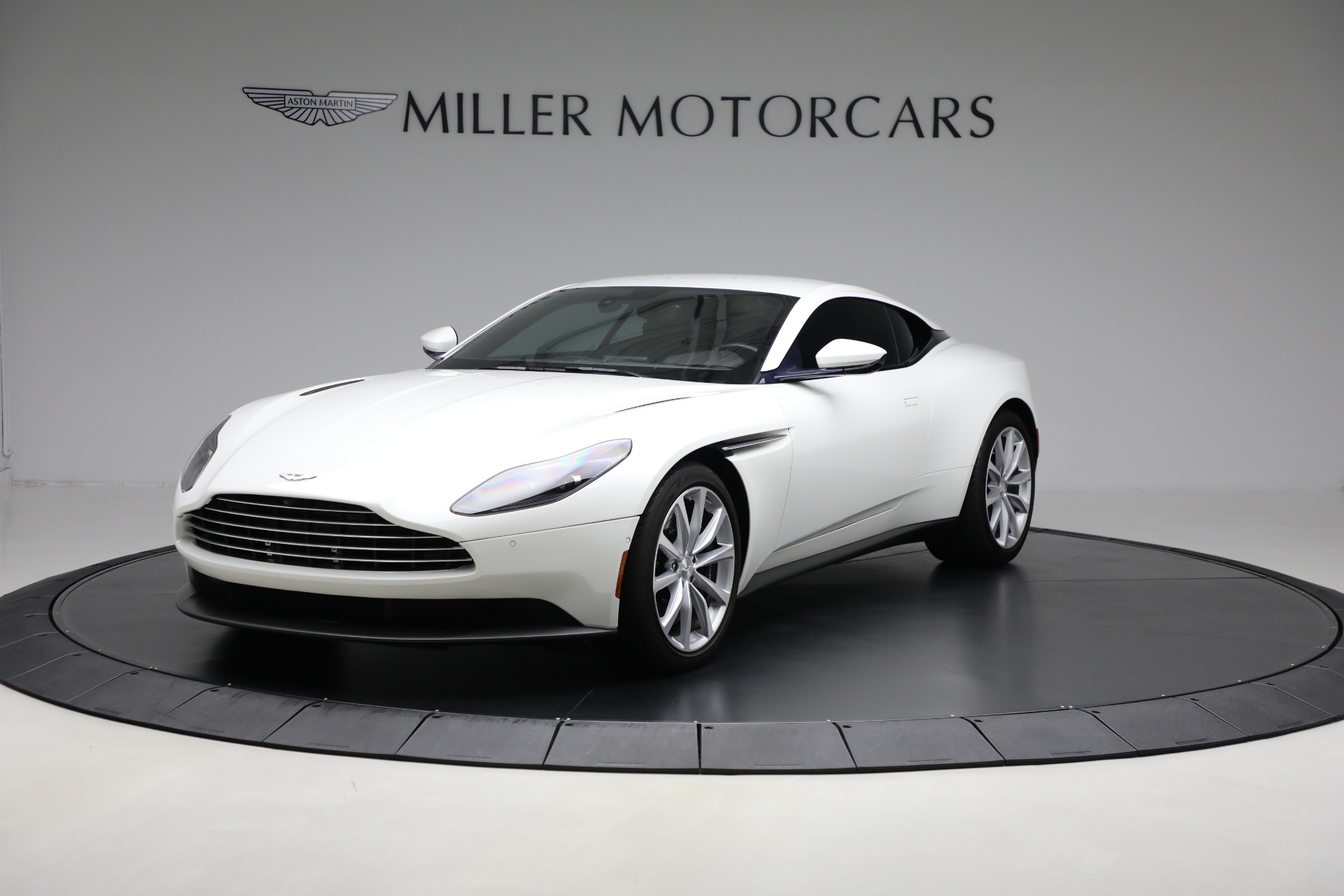 Pre-Owned 2018 Aston Martin DB11 V8 For Sale (Special Pricing ...